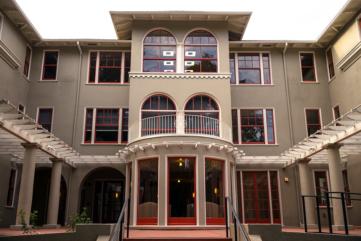 Stanford opens its 'newest' office building – Kingscote Gardens ...
